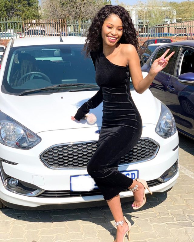 Nandi Mbatha Biography: Age, Siblings, Boyfriend, Net worth, Anxiety