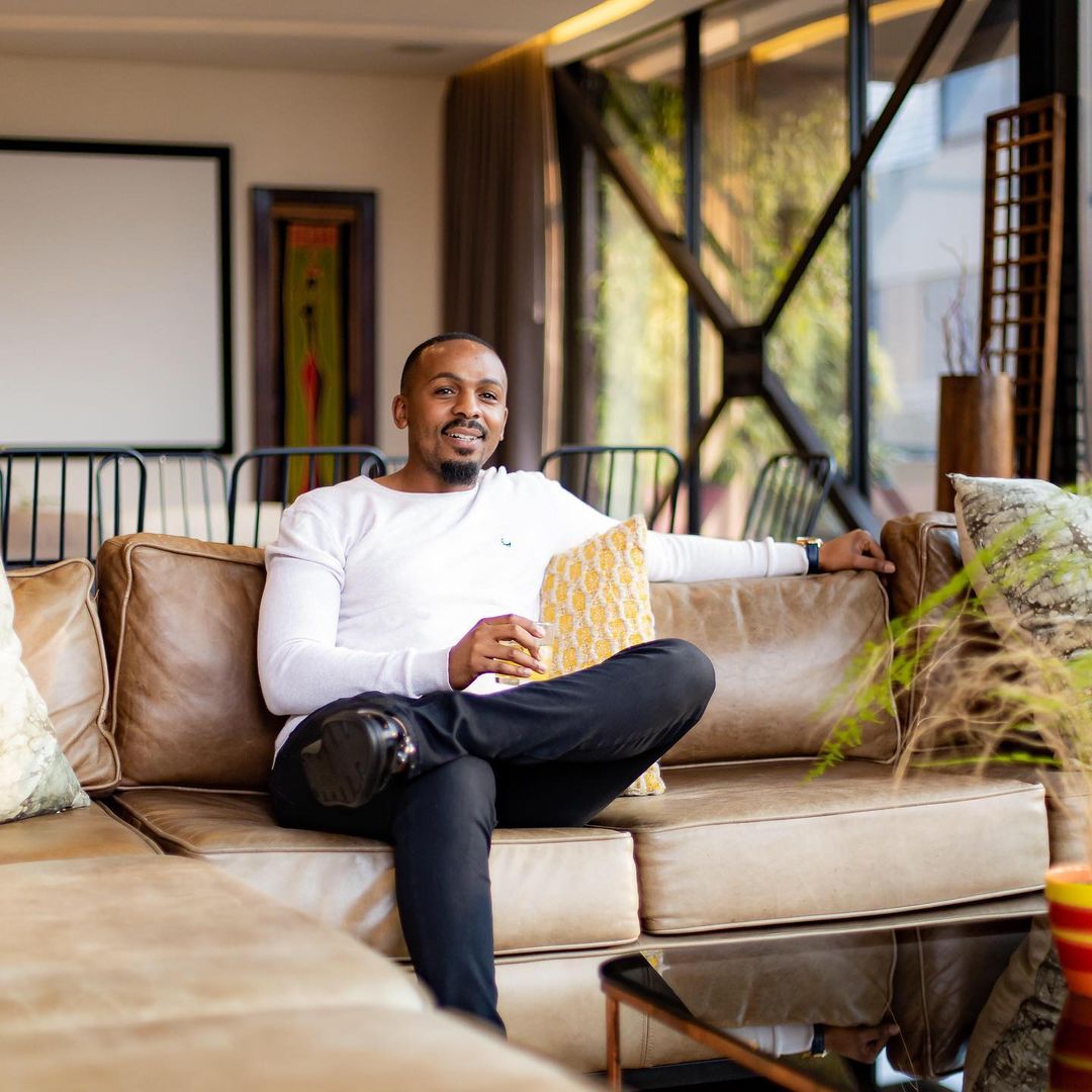 Sizwe Khumbuza Biography: Age, Net worth, Twin brother, Fashion, Uzalo