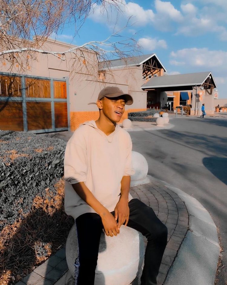 Sicelo Buthelezi Biography: Age, Girlfriend, Gomora, Awards, Net worth