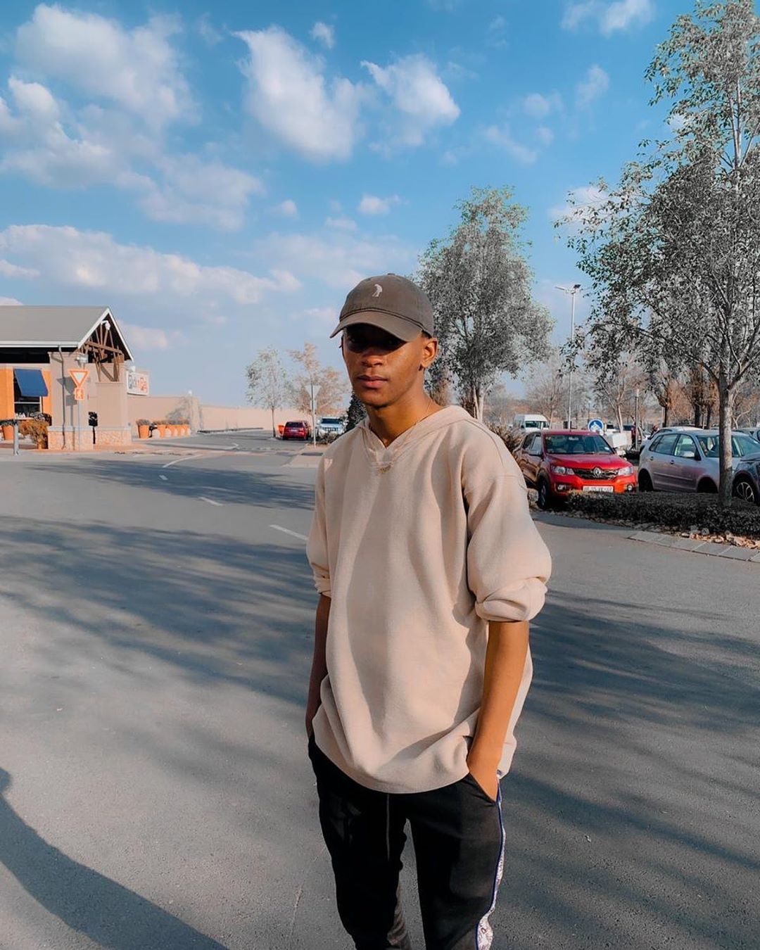 Sicelo Buthelezi Biography: Age, Girlfriend, Gomora, Awards, Net worth