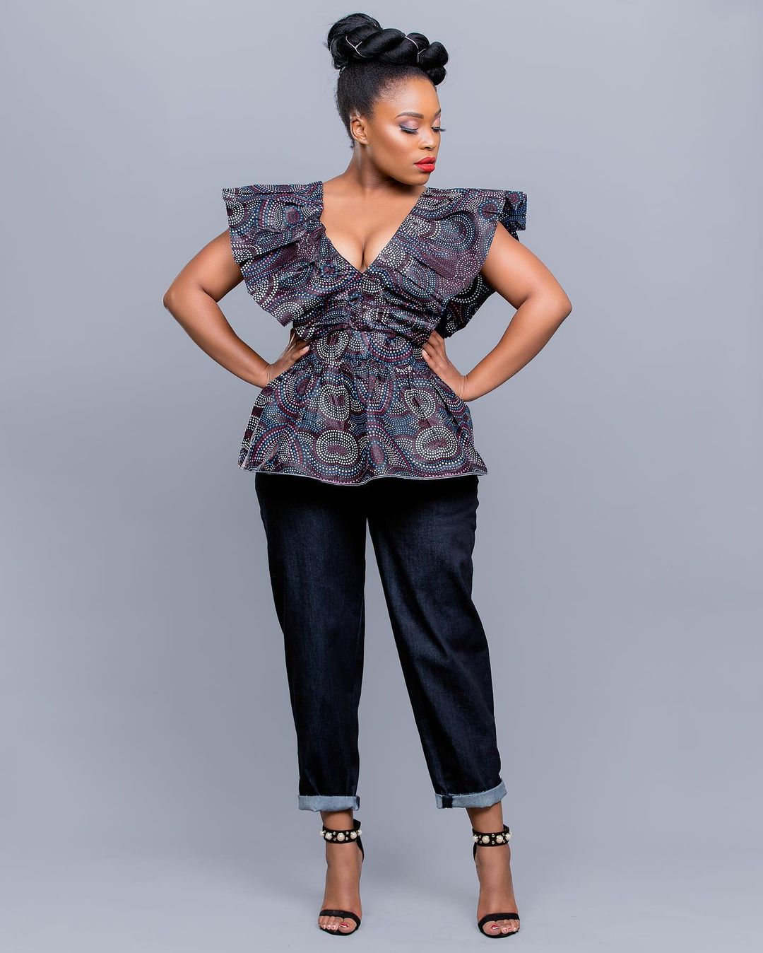 Sivenathi Mabuya, Real life facts about Xolile from Scandal!