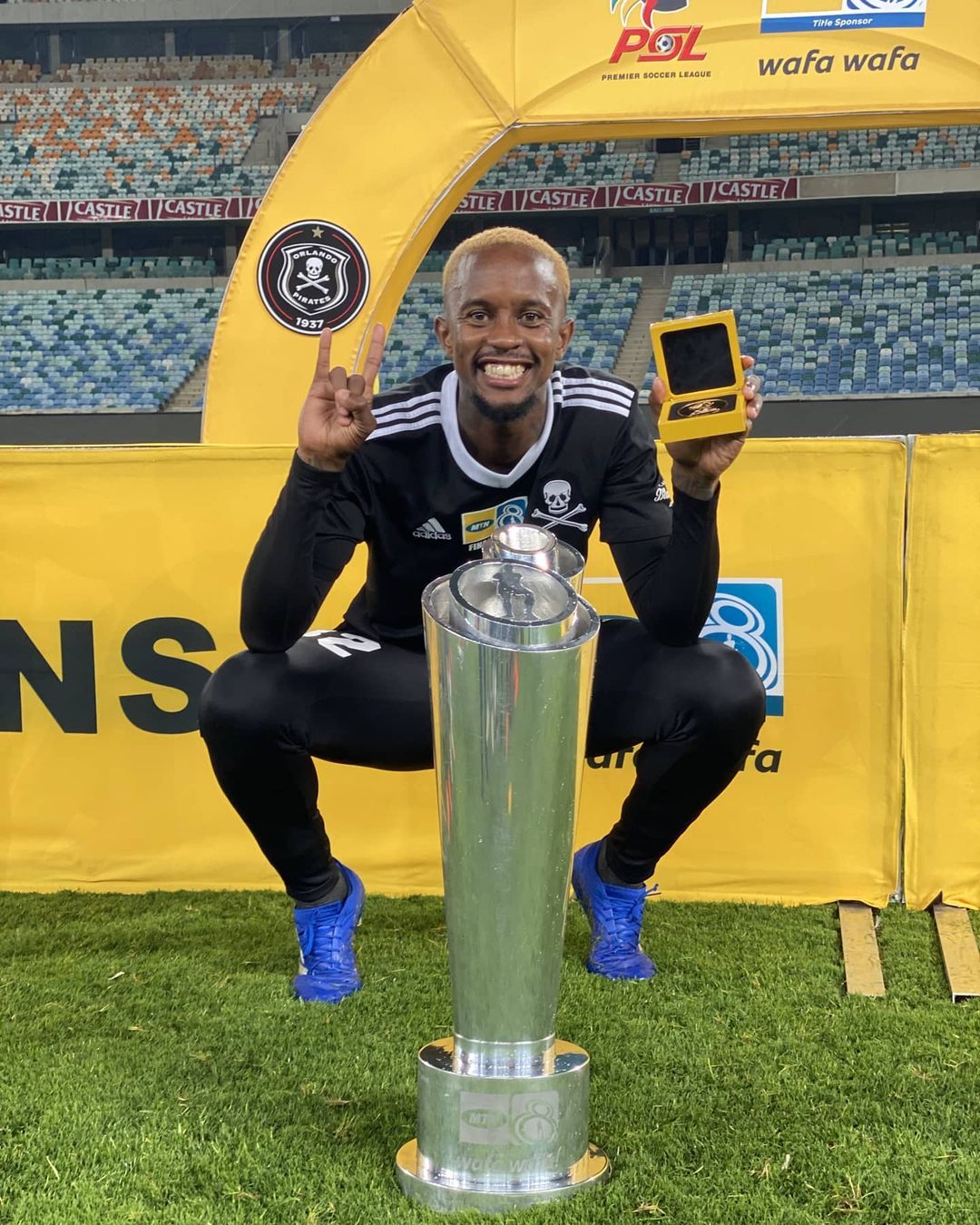Linda Mntambo Biography, Age, Career, Wife, Net Worth, Orlando Pirates