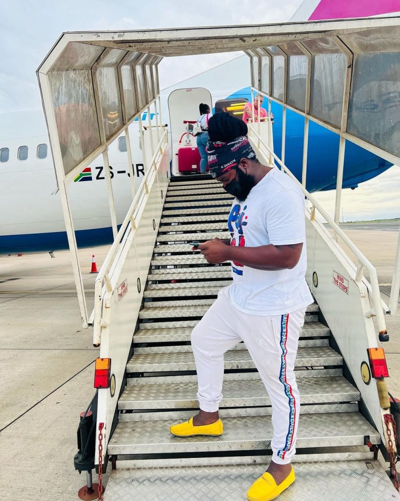 "Inhloko phansi Makoti" Watch as Big Zulu's family force his wife ...