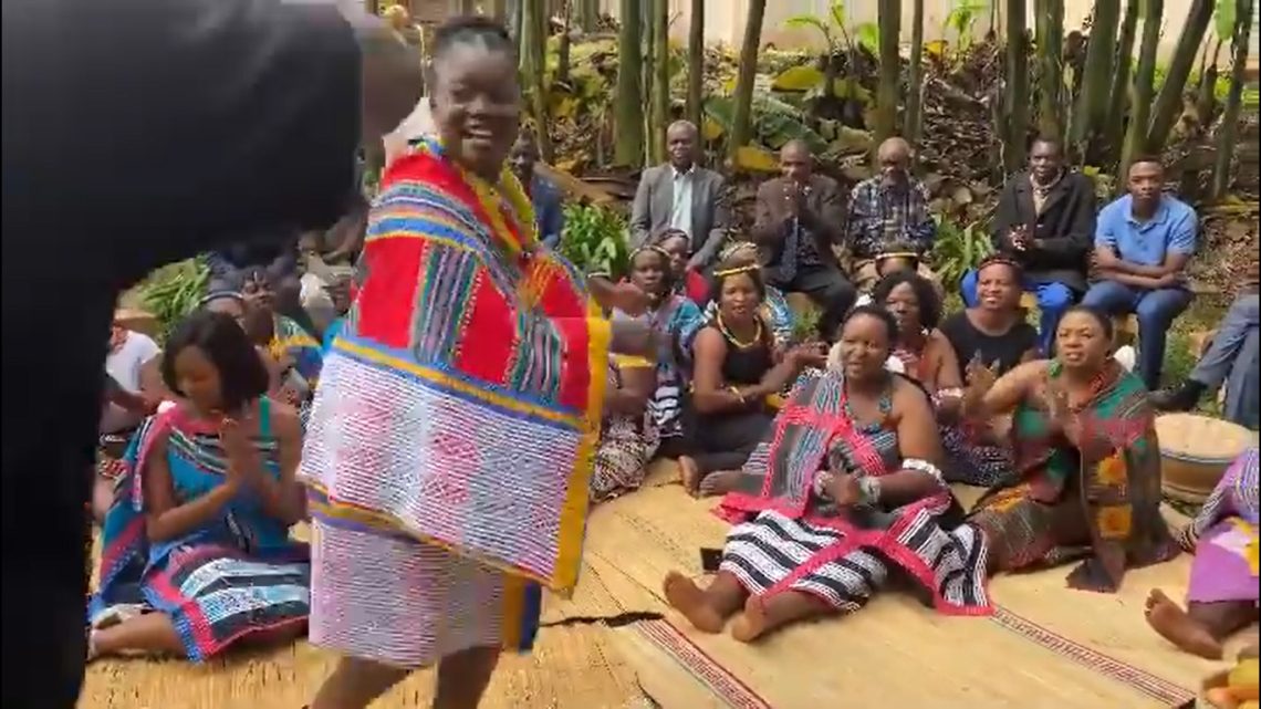 Watch: Azwindini and Susan's VhaVenda dance moves have then branded ...