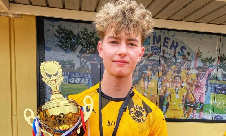 Kaizer Chiefs Teenage Sensation Steven ‘Stevie G’ Mendes Signs with ...